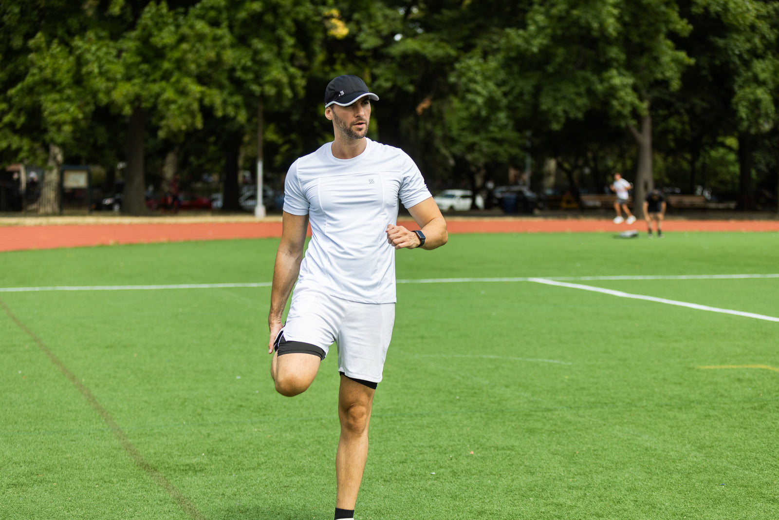 SAAKA | Sportswear but better. 10% OFF First Orders